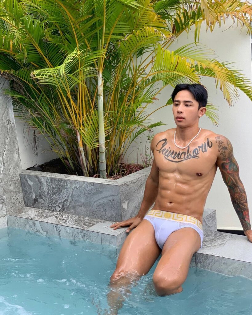 แบงค์ ชินกรณ์ นายแบบสายเสียว โชว์เป้าตุงสะท้านโลก